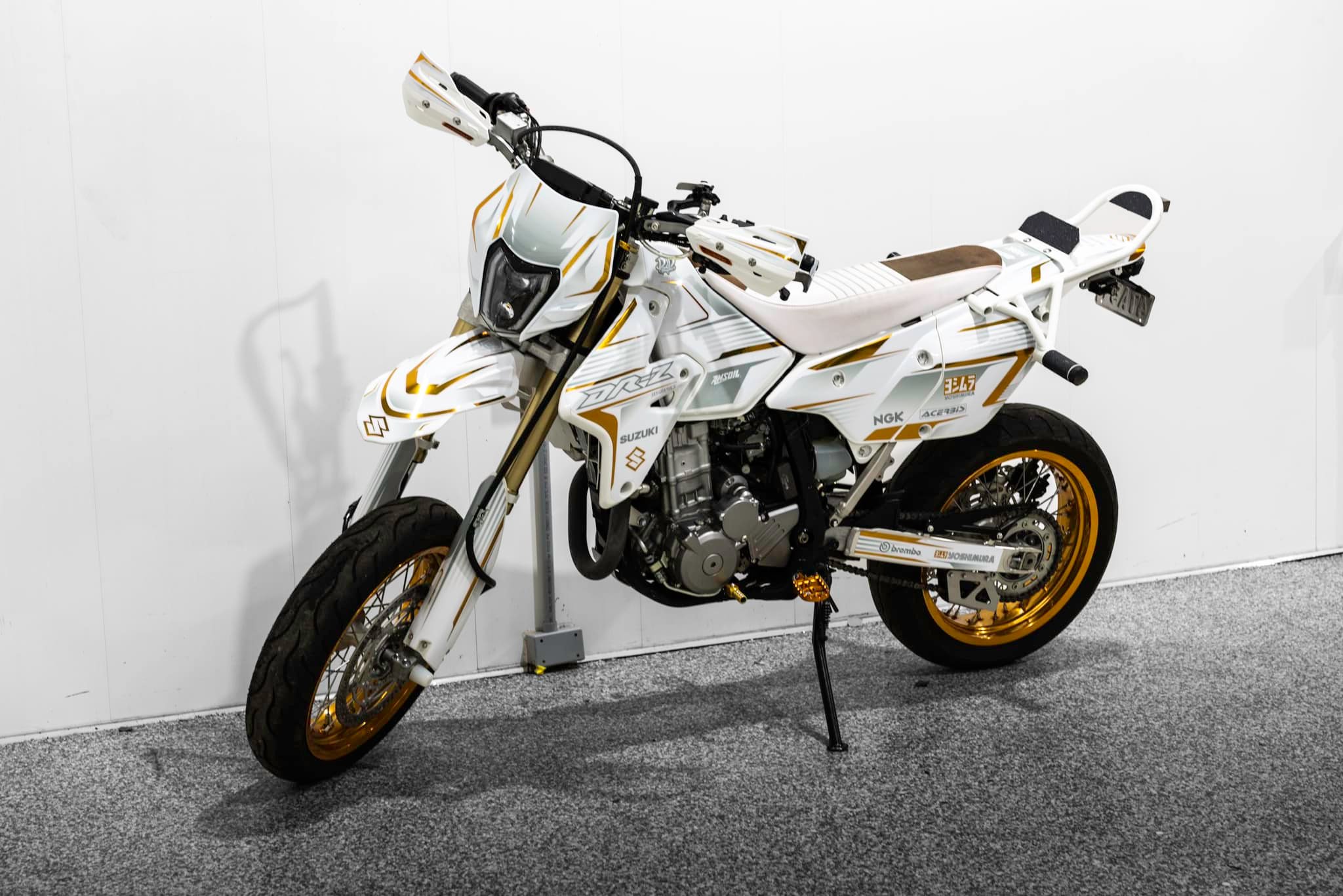 Suzuki DRZ-400